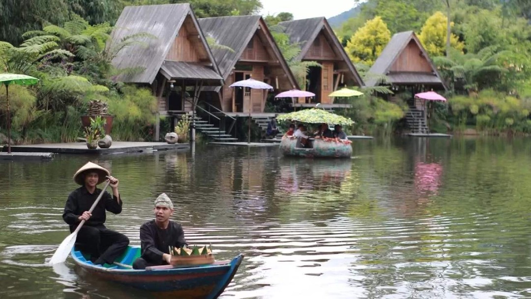 Dusun Bambu: Lokasi, Rute, HTM, dan Daya Tarik