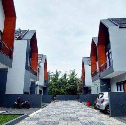 Rumah di Belakang Kampus Ui Fasilitas Lengkap Lokasi 2km Ke Tol - oleh Teana Bella