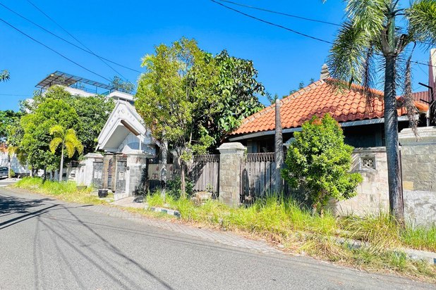 Jual Rumah Sidosermo Pdk 1 Lantai Hoek Area Taman Dan Parkir Luas ...