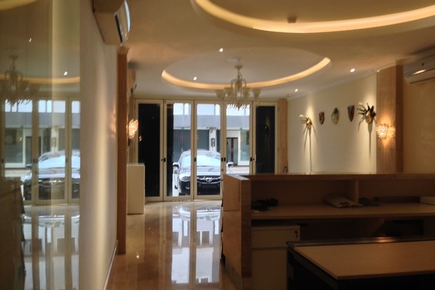 Ruko di Komplek Gading Bukit Indah, Kelapa Gading - oleh Noviana Tjung