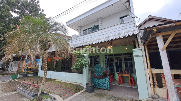 Rumah Samratulangi Solo Ex. Rumah Makan - oleh David Liem