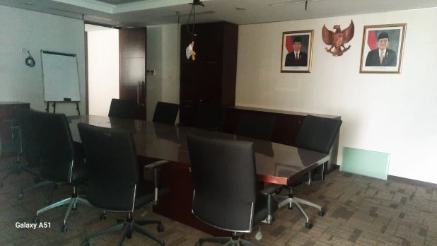 Sewa kantor di Jakarta Dipo Tower 400M² Furnished 350k Nego - oleh Roberto