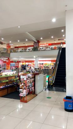 STAND TOKO OPEN SPACE TURUN HARGA LOKASI POJOK STRATEGIS MALL DINOYO ...