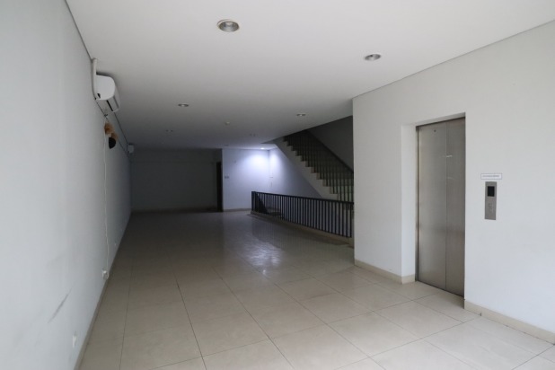 ruko altira disewakan tahunan, lokasi sunter Jakarta Utara - oleh Merry
