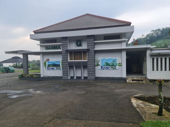 Hotel dengan view menawan di Tawangmangu - oleh Arifin Wijayanto