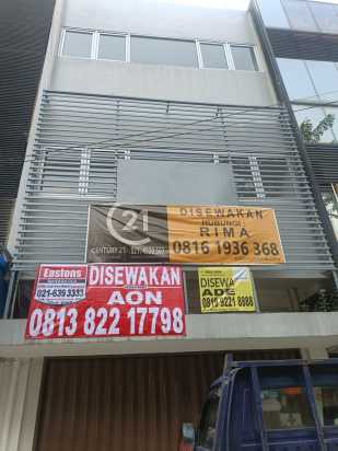 Ruko pinangsia timur tepi jalan raya Ruko di Pinangsia timur - oleh Aon yap