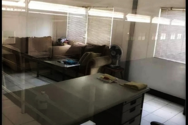 Rugi Gudang, Mess Karyawan, ruang office, tanah dan bangunan di Delta ...