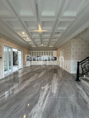 Rumah Baru Bangunan Mandiri 3 Lantai American Classic The Icon BSD City ...