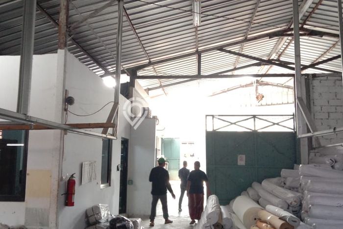 Sewa Gudang Dengan Taman di Panongan, Tangerang | 99.co