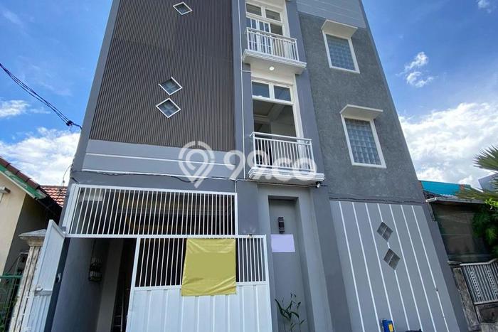 Jual Rumah 3 Lantai di Griya Shanta, Malang | Ada 2 di 99.co