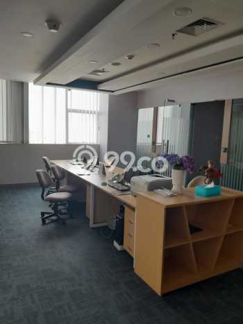 Ruang Kantor di Gedung Menara Satu Sentral Kelapa Gading - oleh Natalia ...