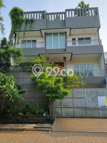 Rumah minimalis Villa Permata Gading dengan kolam renang di kelapa ...