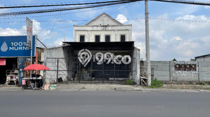 Ruko Premium di Wadungasri, Luas 600m², Mainroad, Tingkat Keramaian ...