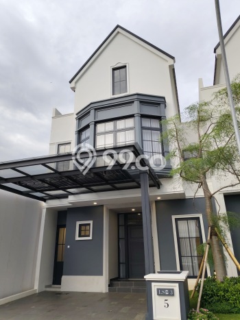 SPECIAL OFFER! Rumah Asri area Gading Serpong, LT 150m² Bangunan 237m² - oleh Dyah Ayu Phytaloka