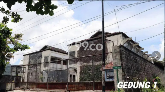 Gudang Besar Parkir Luas Tengah Kota dkt Tugu Jogja & Mirota Godean ...