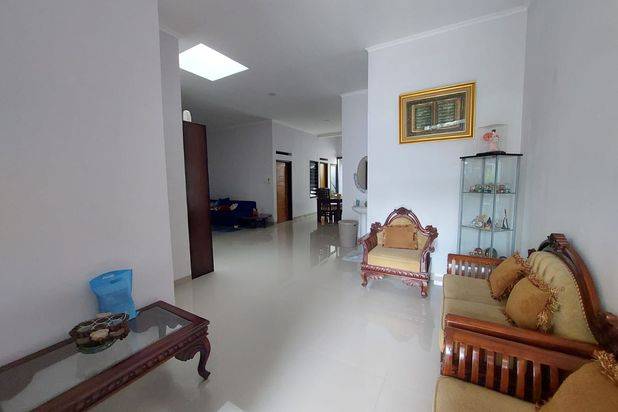 Jual Rumah Dengan Taman di Regol, Bandung | 99.co