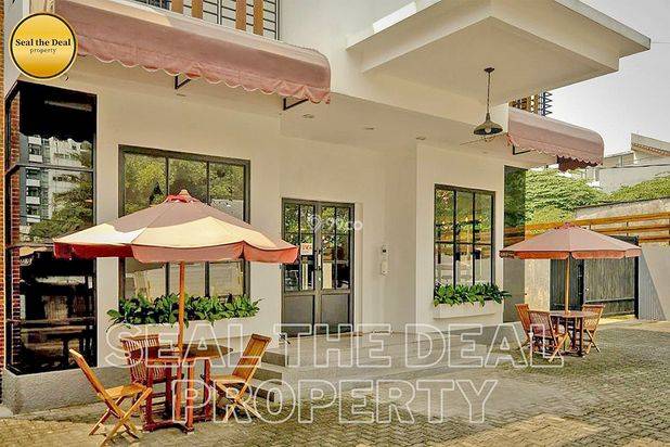 Jual Ruko Dengan Ruang Rapat di Mampang Prapatan, Jakarta Selatan | 99.co