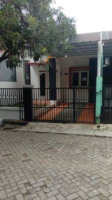 Di Kontrakkan Rumah siap huni di Villa Bogor Indah 5 - oleh Sutan Pane