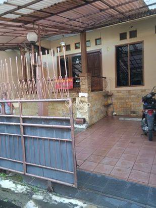 Di sewa rumah semi furnish di taman yasmin - oleh Sutan Pane