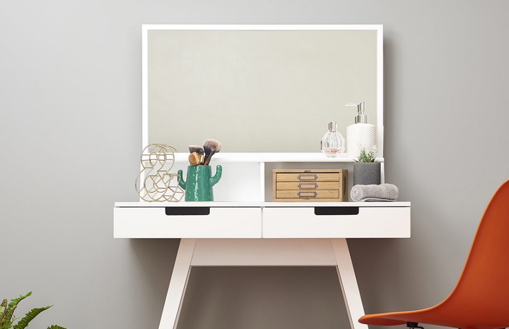 9 Desain Meja Rias Minimalis Cantik yang Hemat Ruang