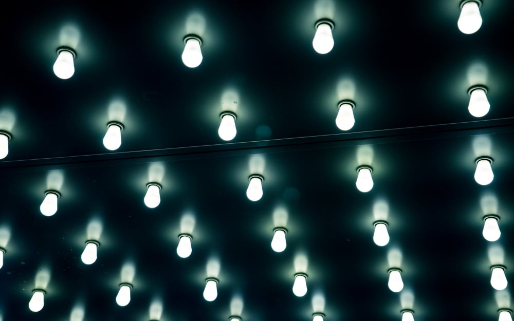 6 Rekomendasi Lampu Plafon LED agar Ruangan Lebih Cantik