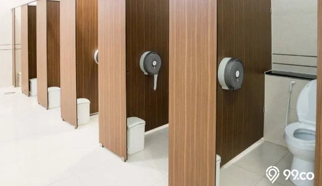 Mengenal Cubicle Toilet: Definisi, Ukuran, Material, dan Harganya