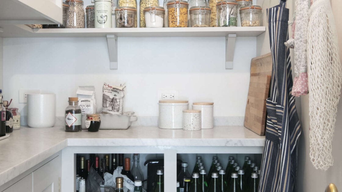 10 Desain Pantry Dapur Cantik, dari Sederhana hingga Modern