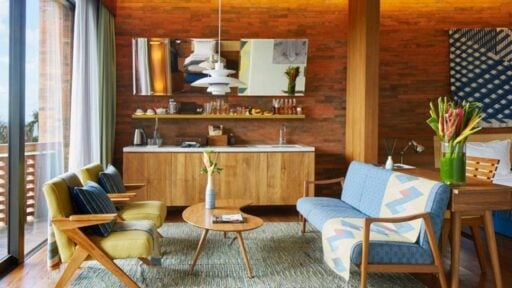 10 Inspirasi Desain Rumah Kayu yang Unik & Cantik, Layak Ditiru!