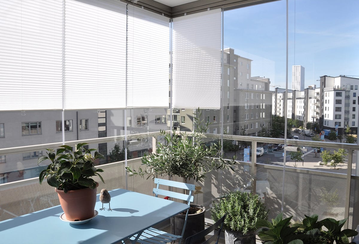 7 Desain Balkon Tertutup yang Nyaman untuk Tempat Bersantai