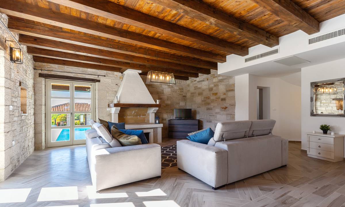 10 Desain Plafon Kayu Unik, Bikin Hunian Berkelas