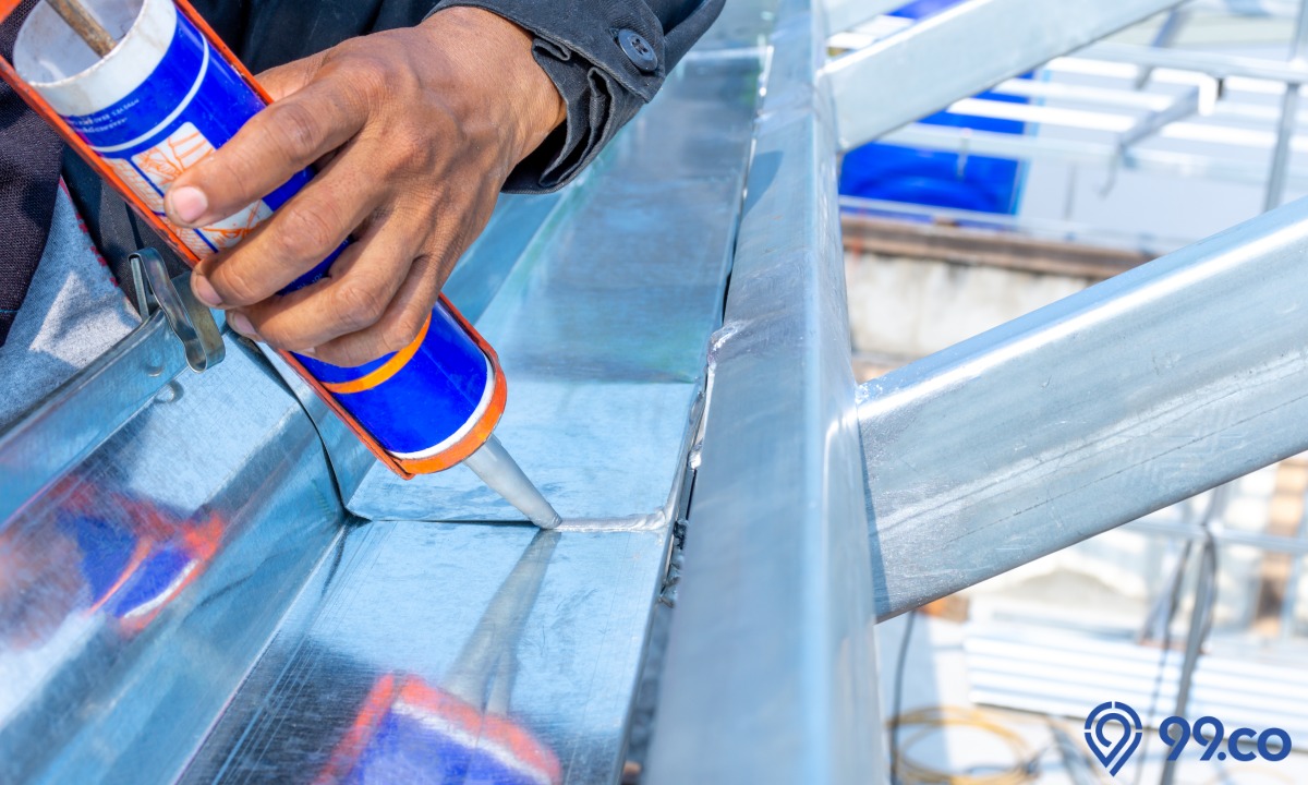 10 Rekomendasi Lem Besi Terbaik 2023. Harga Mulai Rp3 Ribuan!