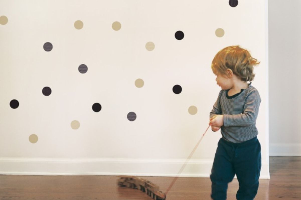 4 Cara Mengecat Dinding Bercorak dengan Peralatan Sederhana