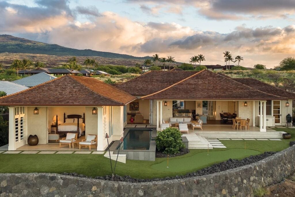 Mengenal Rumah Hawaii, Ciri Arsitektur & 4 Inspirasi Desain