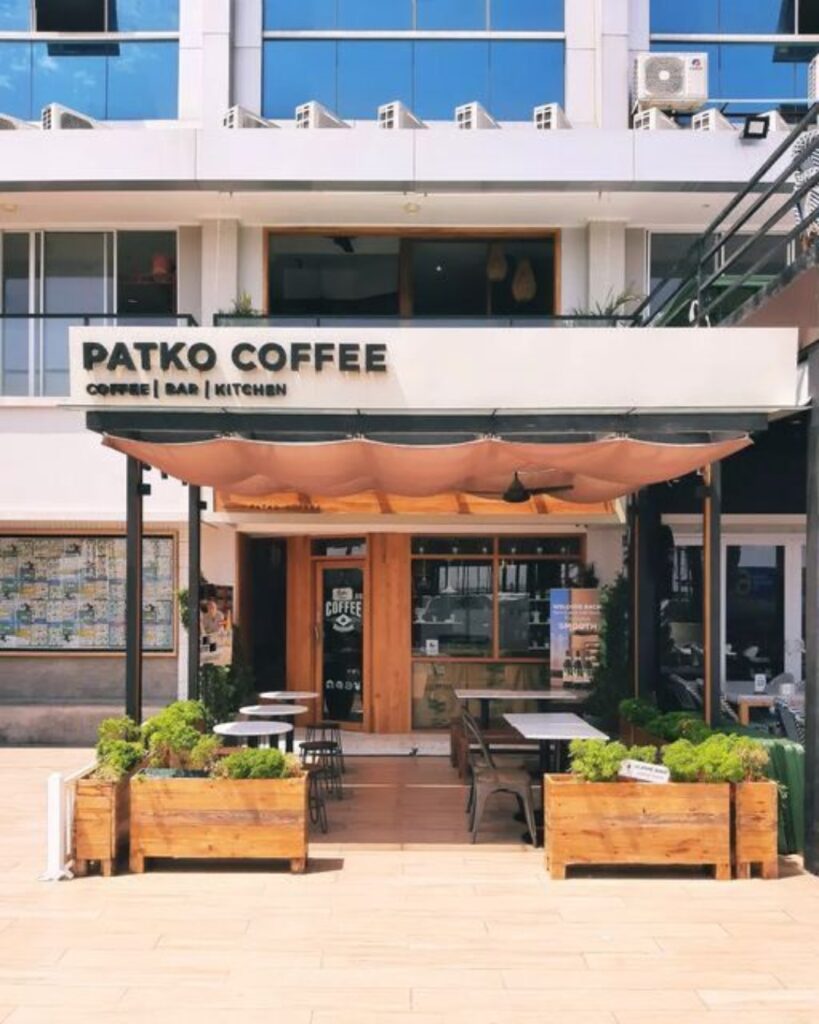 15 Desain Ruko 3 Lantai Tampak Depan Terbaik