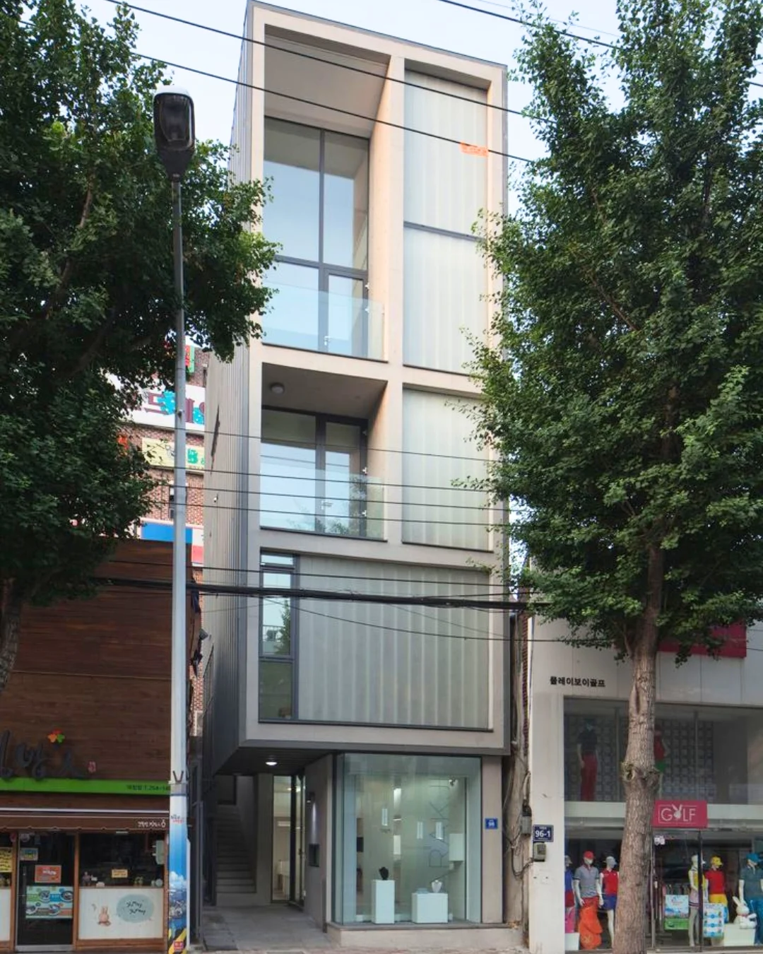 16 Desain Ruko 3 Lantai Tampak Depan Terbaik