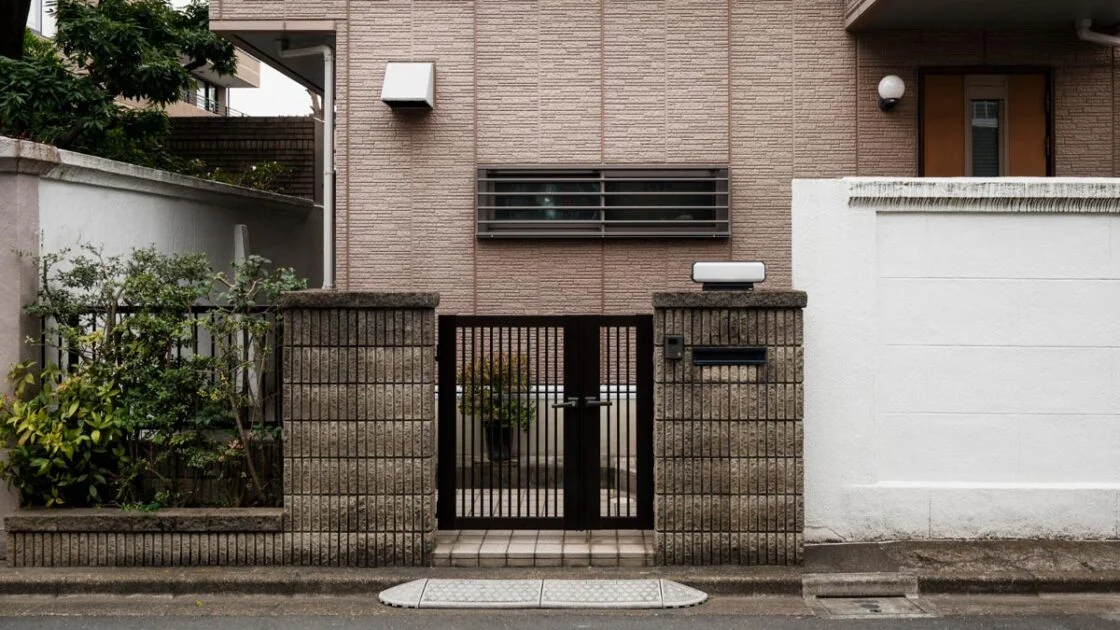 9 Desain Rumah Minimalis 3 Lantai yang Mewah, Ada Rooftopnya!