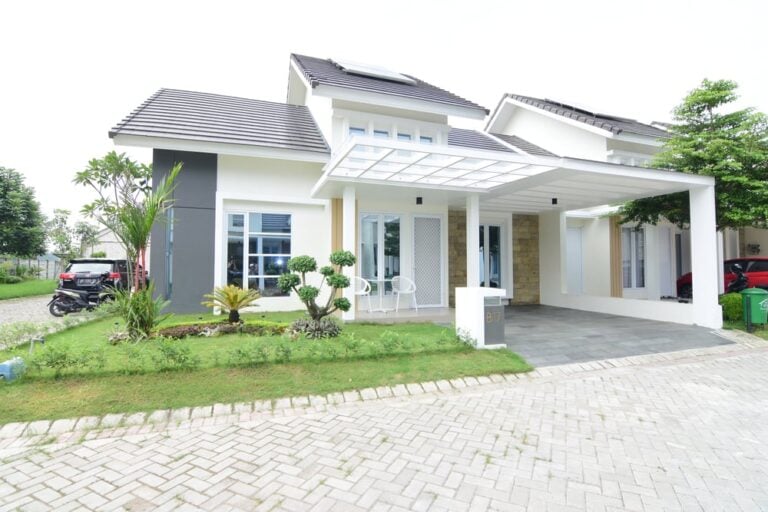 16 Inspirasi Rumah Minimalis Atap Miring Paling Cantik