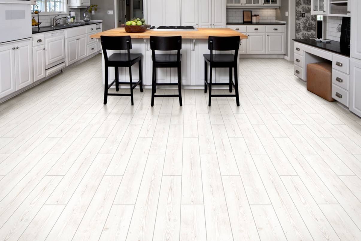 9 Rekomendasi Keramik Motif Kayu untuk Ruang Tamu Minimalis