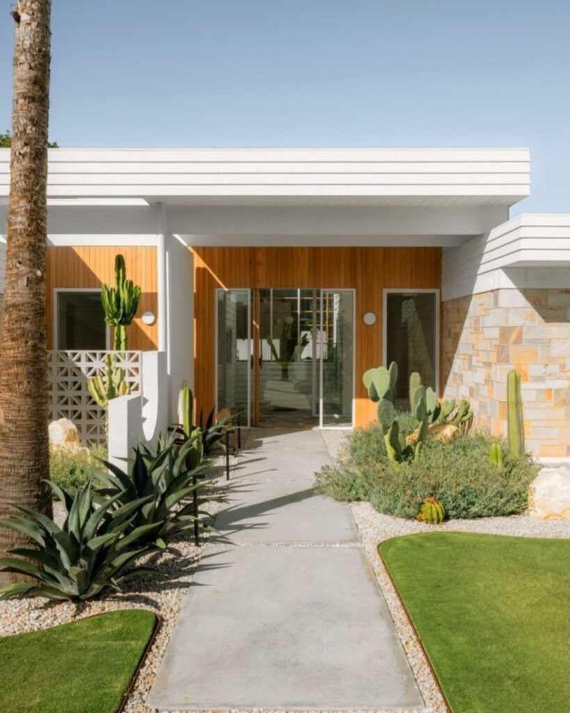 11 Inspirasi Rumah Minimalis dengan Halaman Luas