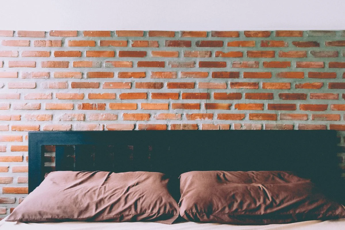 Cat Tembok Industrial, Cara Menerapkan dan Tips Dekorasinya