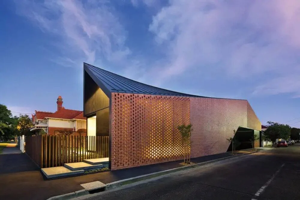 15 Model Pagar Roster Terbaik untuk Tampilan Rumah Elegan