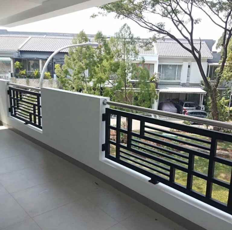 16 Desain Pagar Balkon Minimalis yang Kekinian & Aman