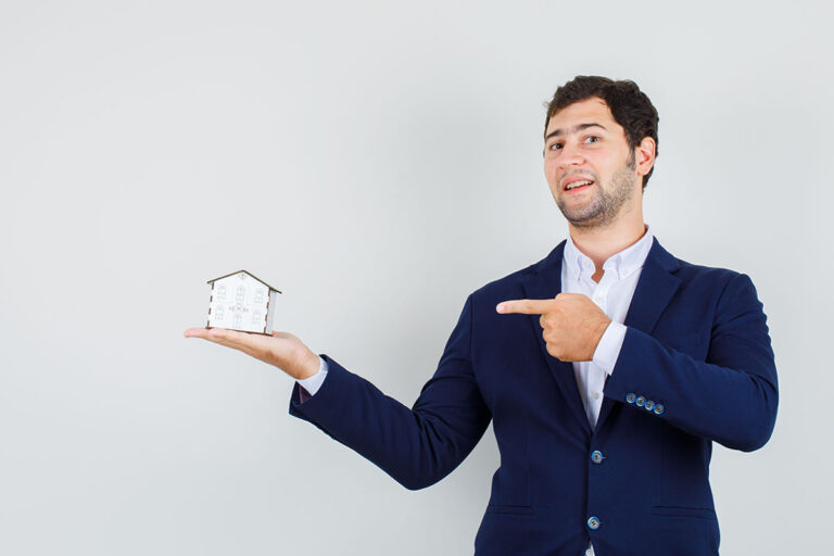 Apa Itu Makelar Tanah? Begini Cara Kerja dan Komisinya!