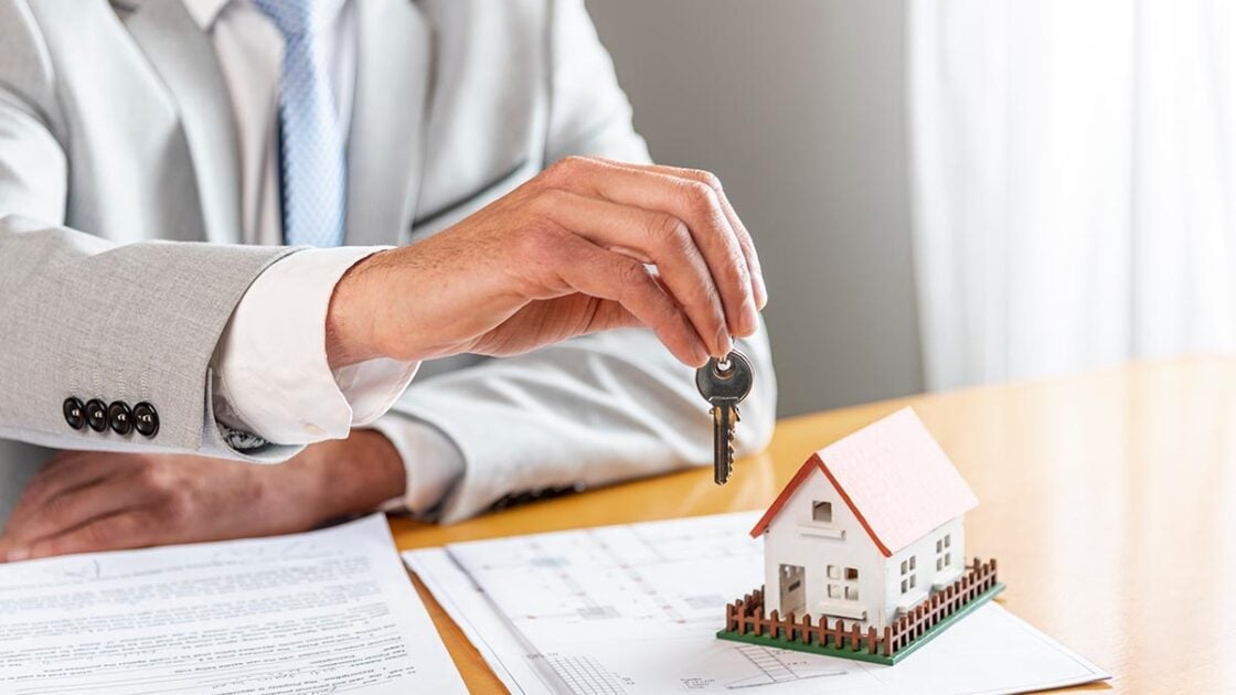 Apa Itu Makelar Tanah? Begini Cara Kerja dan Komisinya!