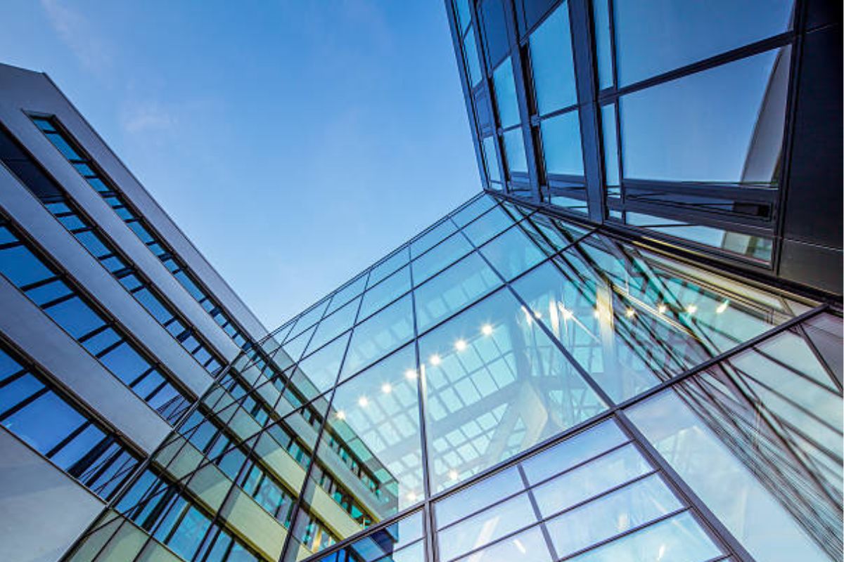 Arsitektur High Tech Adalah: Konsep dan Penerapannya