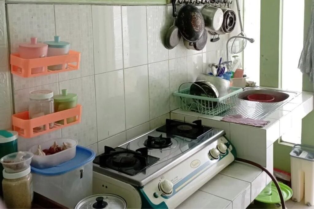 7 Desain Tempat Cuci Piring dan Kompor, Nyaman & Estetik!