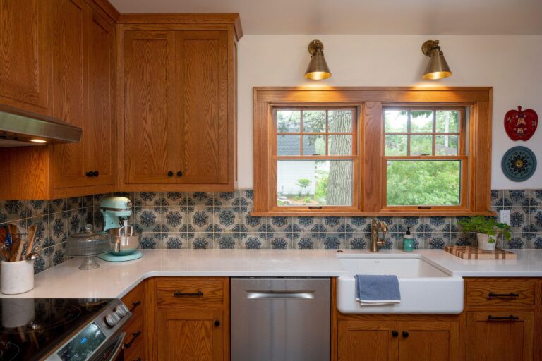 10 Model Jendela Dapur Kecil yang Sederhana hingga Unik