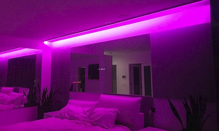 Wajib Coba! 6 Dekorasi Kamar dengan LED Strip Kekinian