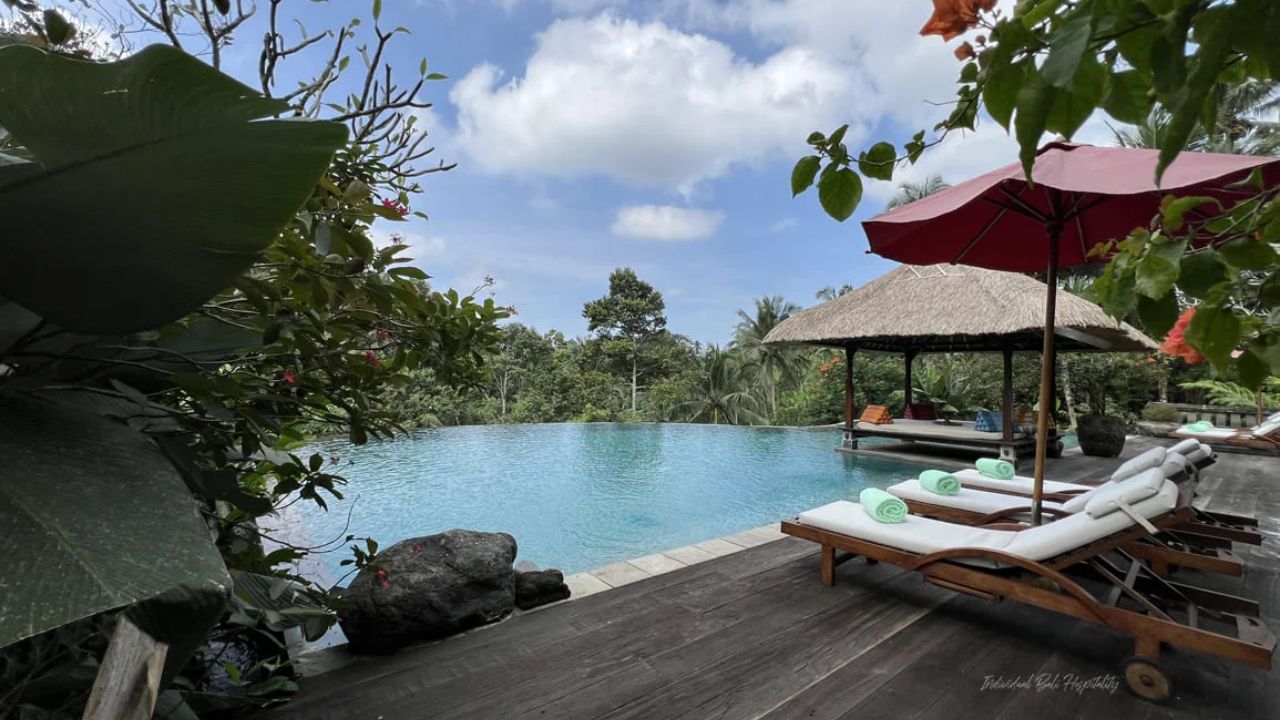 14 Rekomendasi Villa Mewah di Bali & Harganya