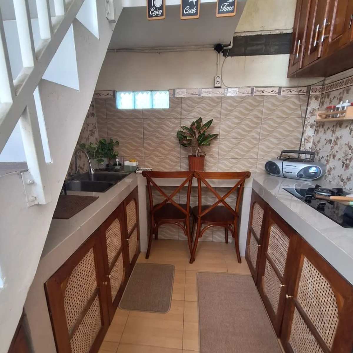 8 Ide Motif Keramik Dapur Minimalis yang Cantik dan Aesthetic